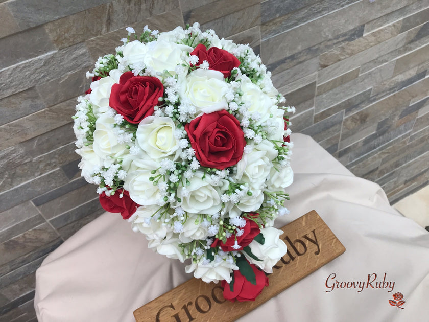 Light Red Roses With Gypsophila – GroovyRuby Ltd